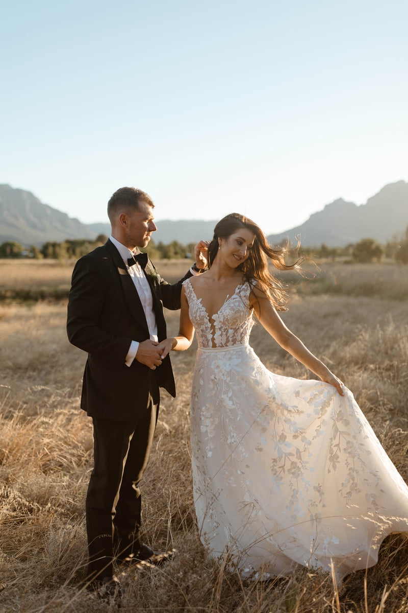 Getting ready with Jenna + Chad in Franschhoek, South Africa – Meeka_co