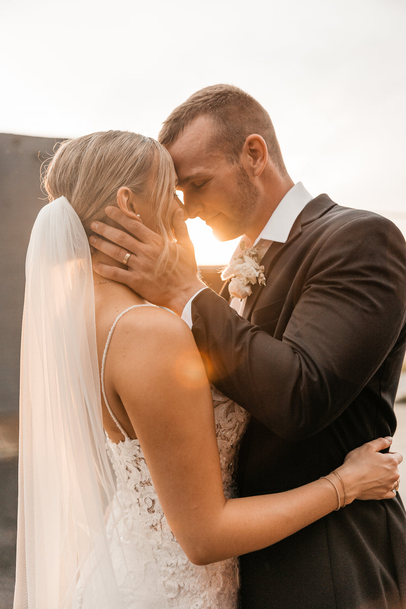 Getting ready with Kaylen + Danny in Jacksonville, Florida – Meeka_co